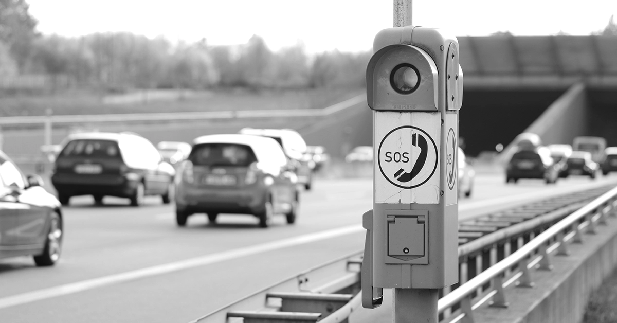 Kfz-Notrufsäulen auf Autobahnen: Funktion & Sicherheit erklärt